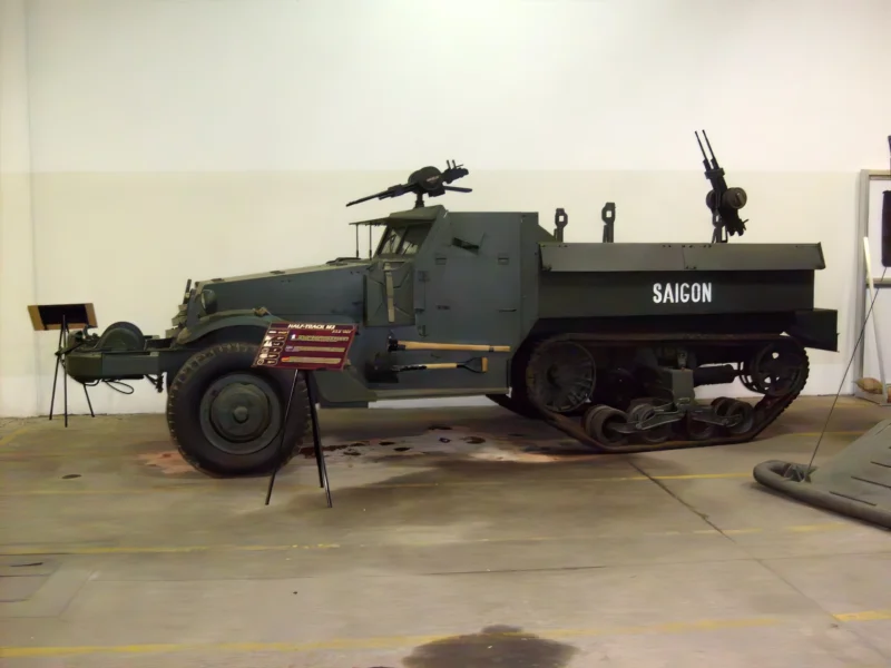 Half-Track M2 - Walk Around - NET-MAQUETTES