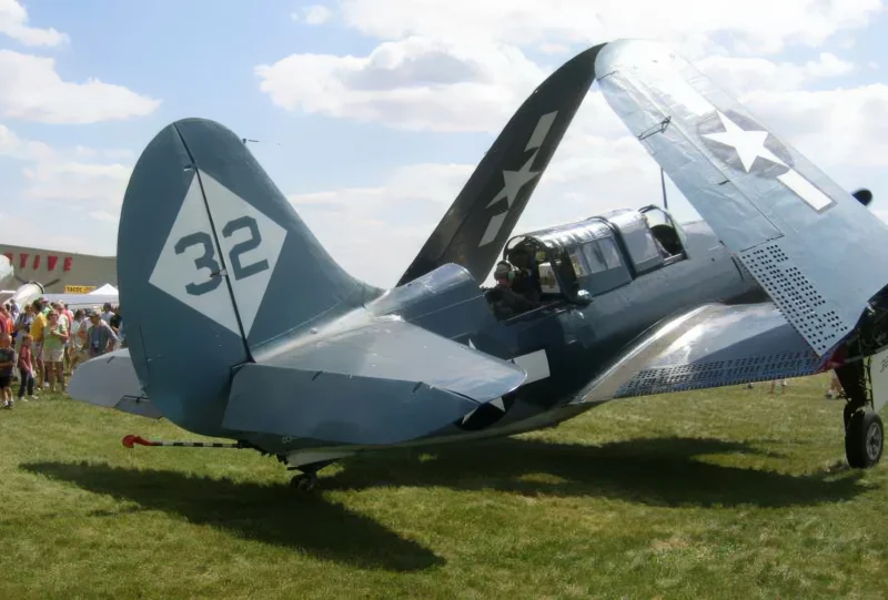 Curtiss SB2C-5 Helldiver vol2 - WalkAround - NET-MAQUETTES